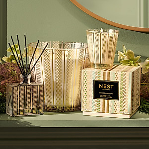 NEST New York Holiday Scented Grand Candle