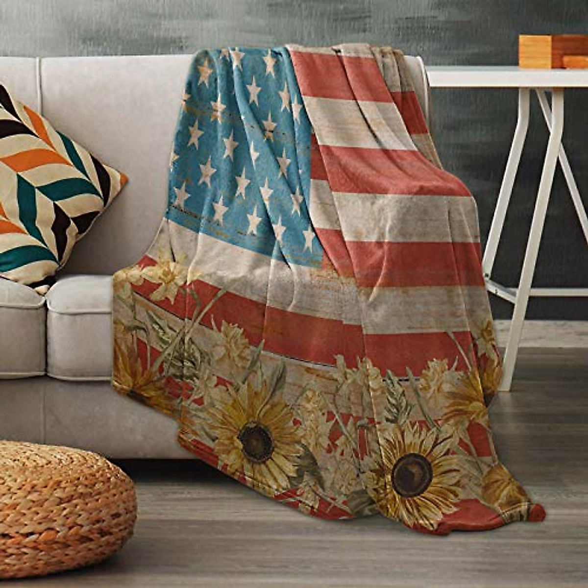 Possta Decor Retro American Flag with Farm Sunflowers Throw Blanket, Lightweight Cozy Warm Throws Wooden Texture, Super Soft Fuzzy Plush TV Blankets for Living Room Bedroom Bed Couch Chair