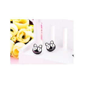 Iuha® 31 White and Black Cats Earring