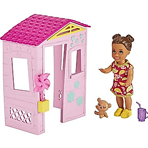 Barbie Skipper Babysitters Inc. Accessories Set with Small Toddler Doll & Pink Playhouse, Plus Pinwheel, Teddy Bear & Cup, Gift for 3 to 7 Year Olds