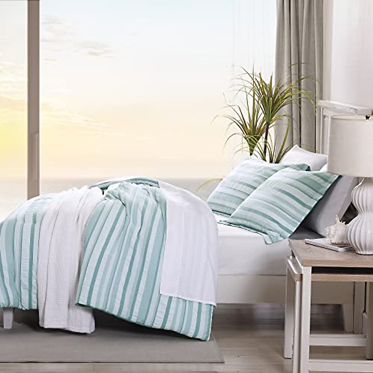 Tommy Bahama - King Comforter Set, Cotton Reversible Bedding with Matching Shams, Home Decor for All Seasons (Clearwater Cay Blue, King)