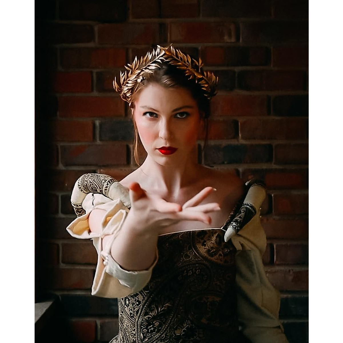 MOSTORY Golden Greek Laurel Crown - God Elf Leaf Headpiece Royal King’s Headband Elven Circlet for for Adult Queen Renaissance Halloween Cosplay Outfit