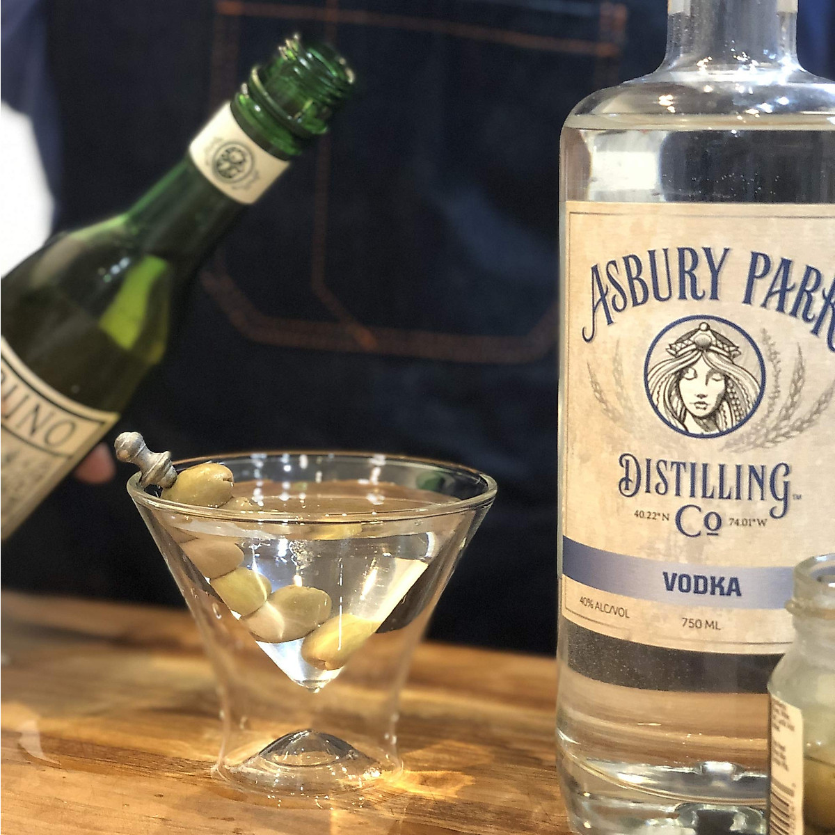 Outset Double Wall Glasses, Martini Glasses, Set of 2, Borosilicate Glassware