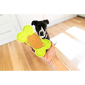 Pet Naturals Calm and Busy Pack with 6 Pouches of BusyButter Calming Peanut Butter and Premium Lick Mat with Suction Cups