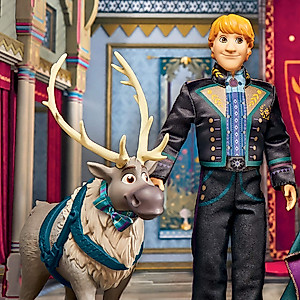 Disney Frozen 2 Frozen Finale Set, Anna, Elsa, Kristoff, Olaf, Sven Dolls with Fashion Doll Clothes and Accessories, Toy for Kids 3 and Up (Amazon Exclusive)