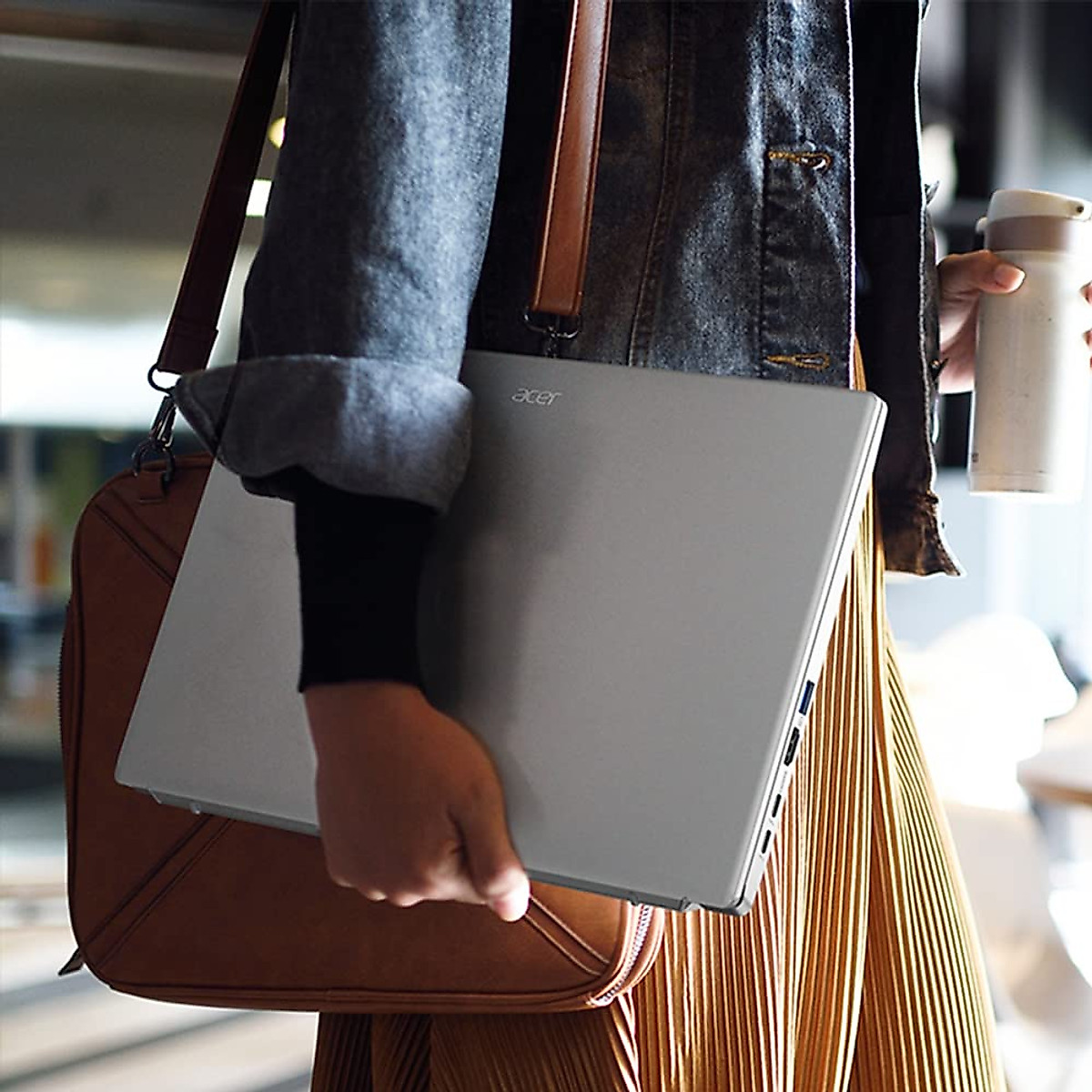 Acer Swift 3 SF314-44-R3ZM Laptop | 14" Full HD IPS | 100% sRGB | AMD Ryzen 5 5625U Hexa-Core Processor | AMD Radeon Graphics | 16GB LPDDR4X | 512GB SSD | Wi-Fi 6E | Backlit Keyboard | Windows 11