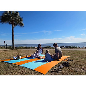 AQUATUS Premium XXL Beach Blanket Sandproof Water Resistant Quick Dry Mat 10ft by 9ft for 1-8 Adults with 4 Metal Stakes, 4 Corner Pockets, Secure Clip and Strap, and Attached Bag