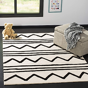 SAFAVIEH Kids Collection Area Rug - 6' x 9', Ivory & Black, Handmade Moroccan Wool, Ideal for High Traffic Areas in Living Room, Bedroom (SFK907D)