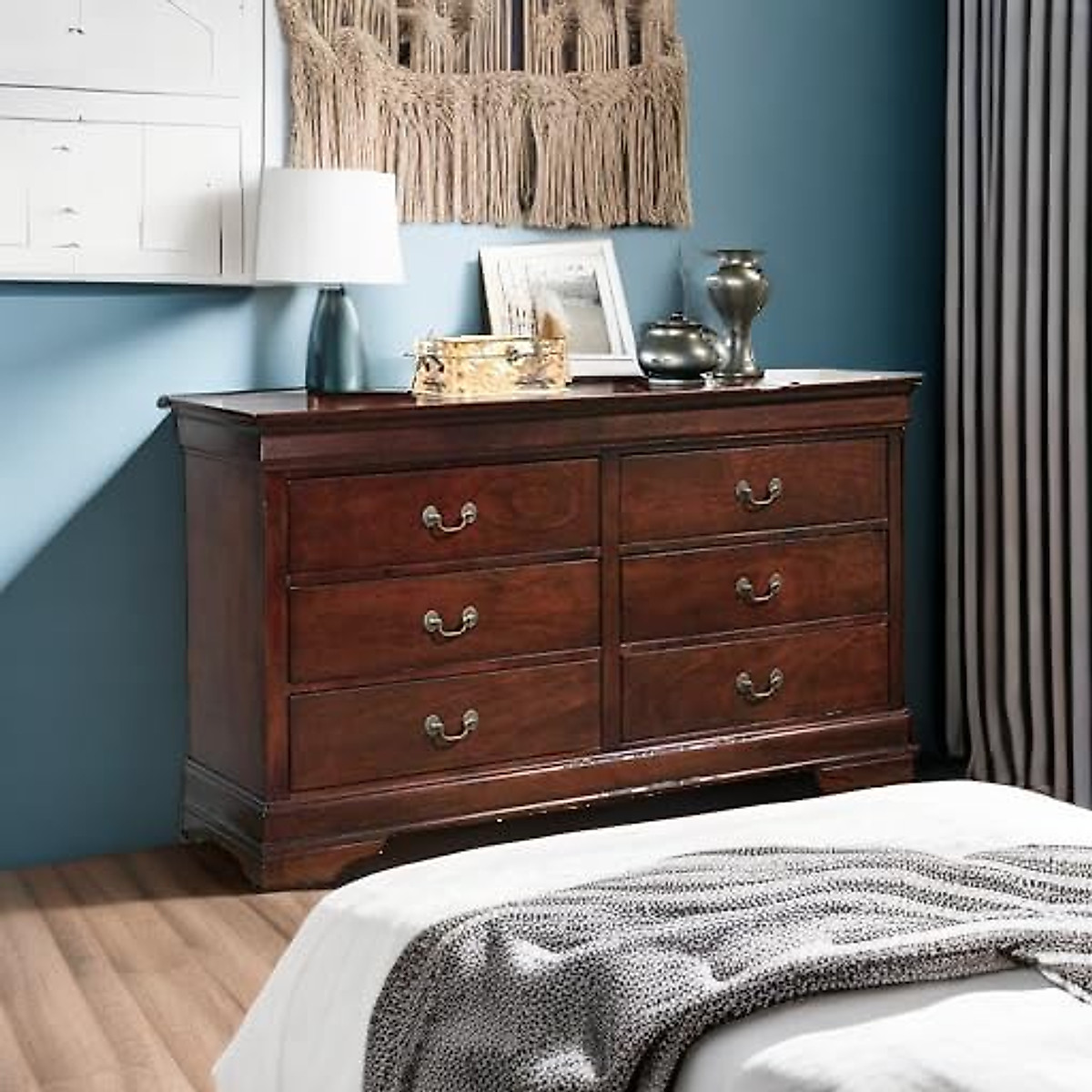 Signature Design by Ashley Alisdair Traditional 6 Drawer Dresser, Dark Brown