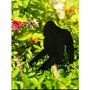 CINPIUK Bigfoot Garden Stake, Metal Sasquatch Yard Sign Christmas Outdoor Decoration Black Bigfoot Sculpture for Lawn Patio Decor