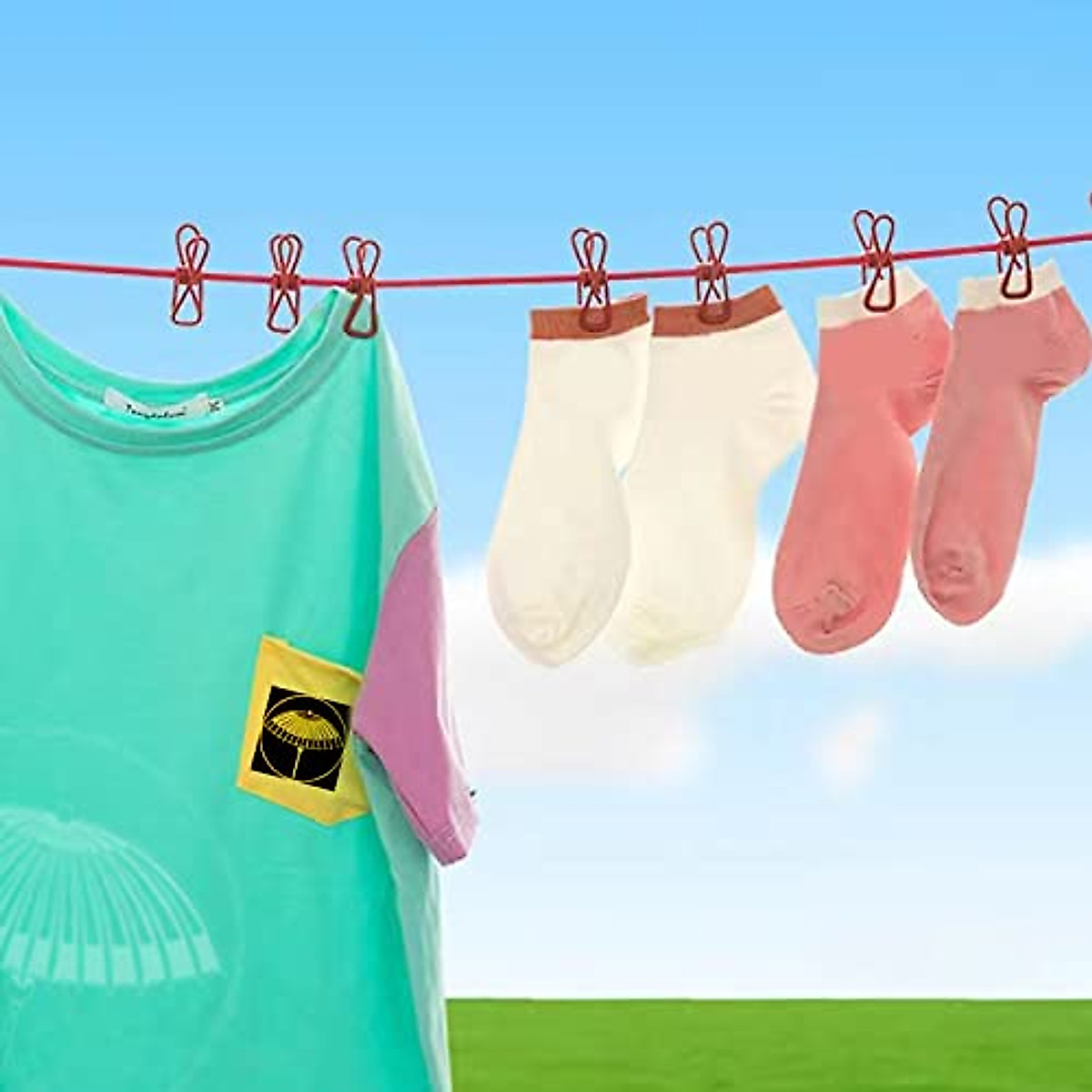 Sihuuu Portable Travel Clothesline Adjustable Elastic Travel Camping Retractable Clothes line with 12 PCS Clips for Travel Outdoor Indoor(Red)