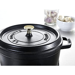 Staub Round Dutch Oven 4-Quart Matte Black