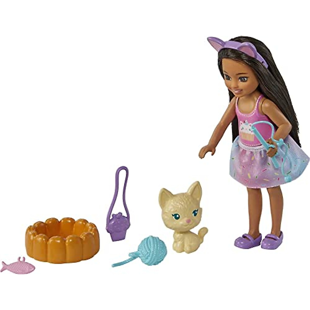 Barbie Chelsea Doll & Accessories, Brunette Doll with Removable Sprinkle-Print Skirt, Kitten, Pet Bed & More