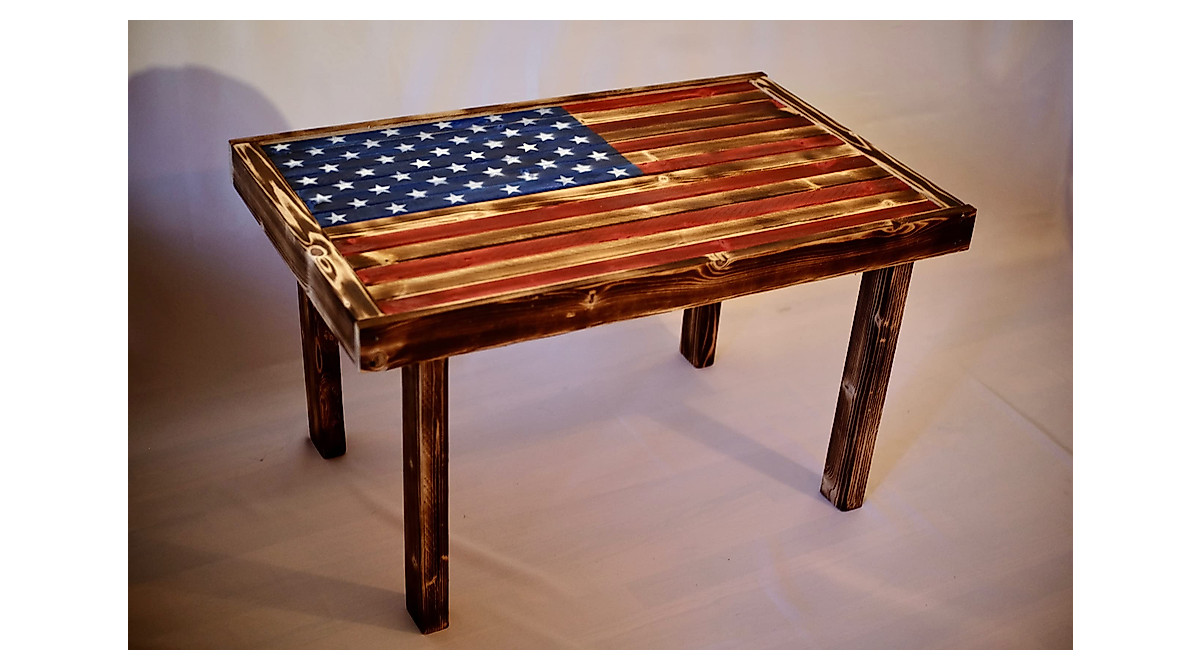 Rustic American Flag Coffee Table - Sturdy Pine Wood