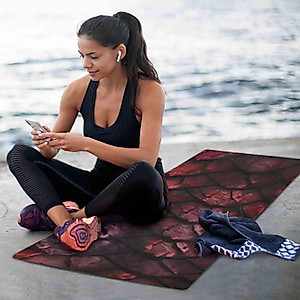 GOODOLD Red Dragons Scale Yoga Mat, 71 x 26 Inch Non-slip Yoga Mats Folding Travel Exercise Mat Indoor Outdoor Gym Pilates with Storage Bag for Women Men
