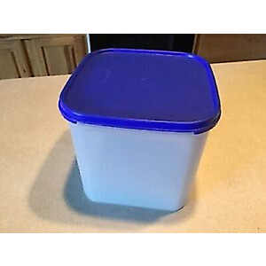 Tupperware Modular Mate Square 3 Container. Brillant Blue Seal