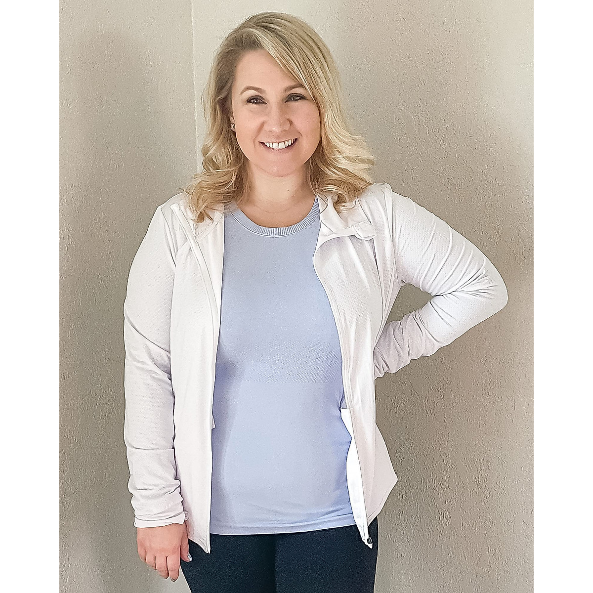 Stelle Women Workout Shirts Seamless Long Sleeve Yoga Tops with Thumb Holes for Sports Running Breathable Athletic Slim Fit Blue