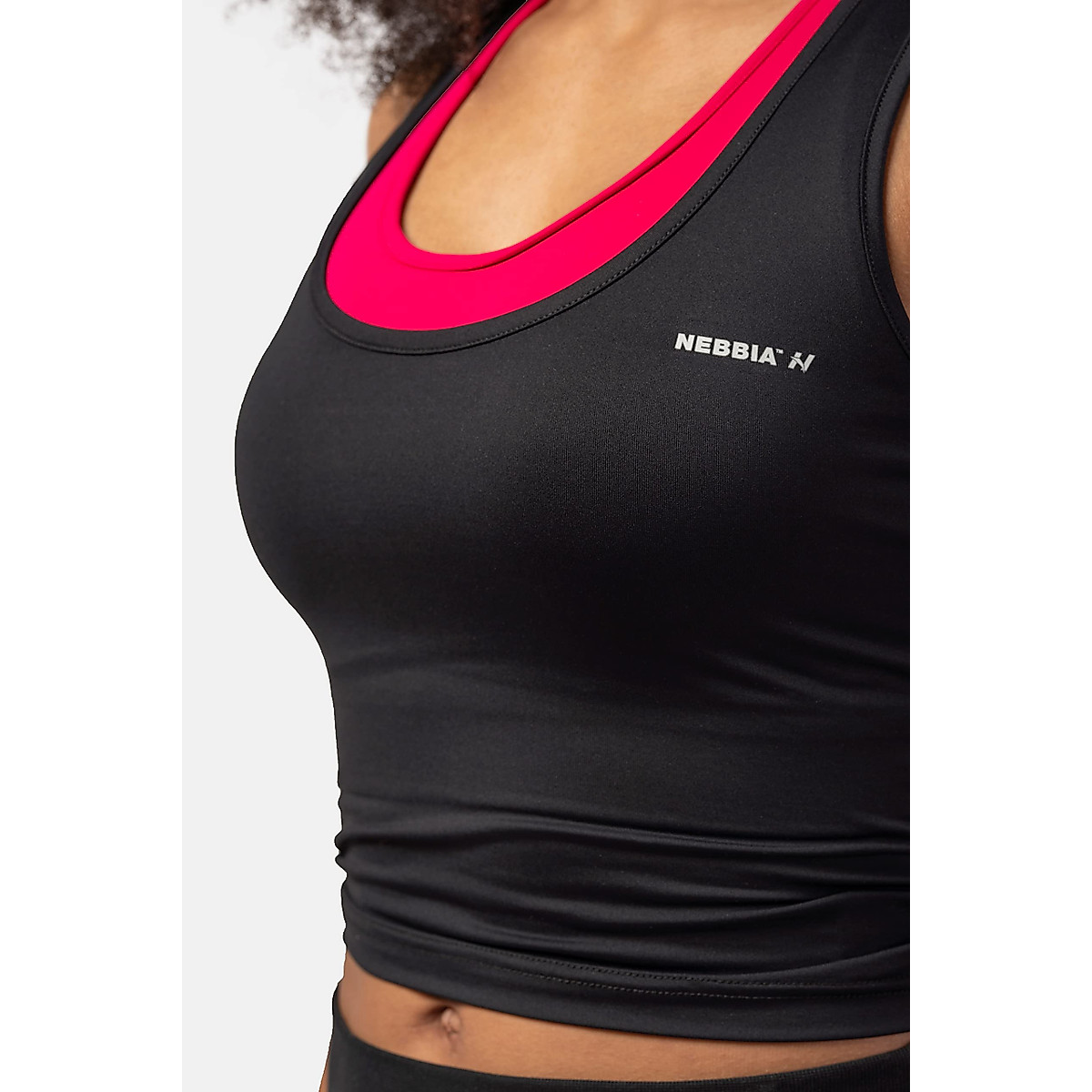 NEBBIA Sporty Slim-Fit Crop Tank Top 422 Black