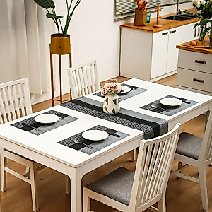 HeloHo Black Placemats Set of 4, Heat-Resistant Washable Placemats Non-Slip Vinyl Woven Table Mats Wipeable Placemat for Kitchen Dining Table Decoration Indoor Outdoor