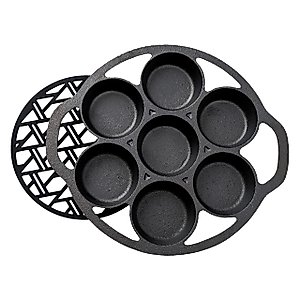 KUHA Biscuit Pan - Pre-Seasoned Cast Iron Skillet for Baking Biscuits, Muffins, Mini Cakes - with Silicone Trivet
