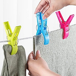 Beach Towel Clips Chair Clips Towel Holder,Plastic Clothes Pegs Hanging Clip Clamps (Pack of 8)
