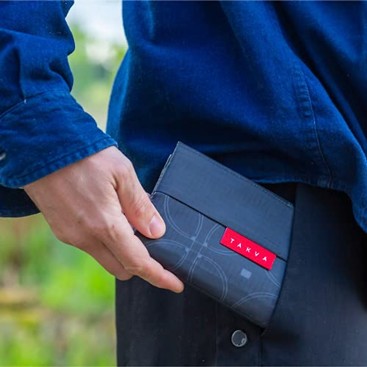 TAKVA The Pocket Sejadah Limited Edition | Portable Prayer mat, Muslim Gift, Ramadan Present (Batik Black)