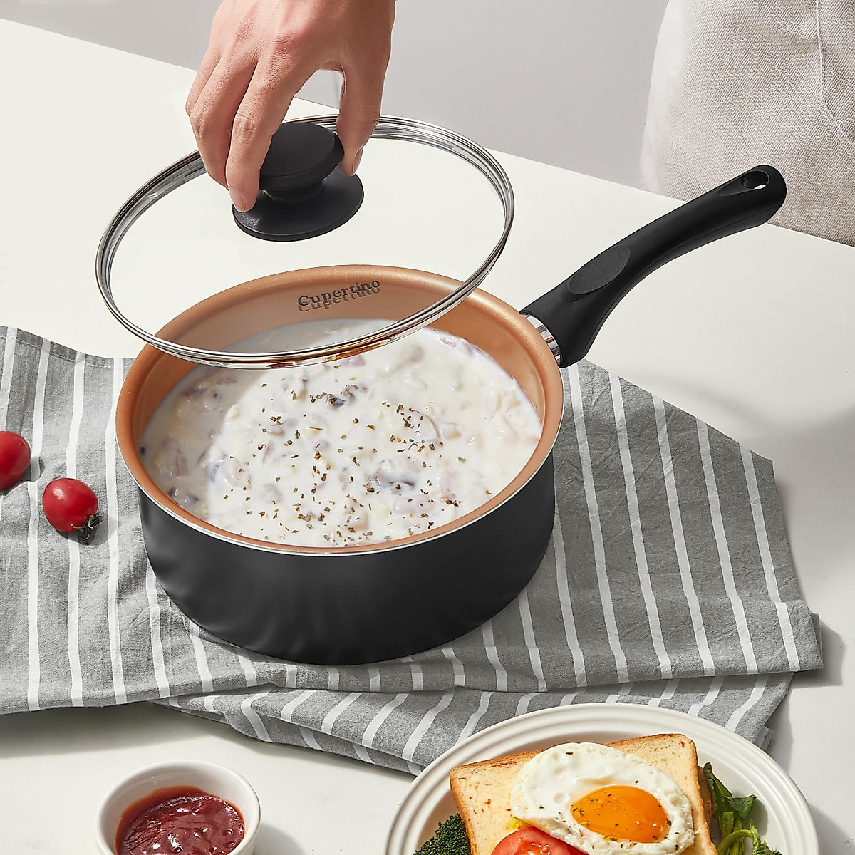 Cupertino Omlette Pan, Non Stick Frying Pan Small Copper Skillet, Egg Pan Nonstick with Healthy Coating, 100% PFOA Free, Dishwasher Safe - 8 Inch