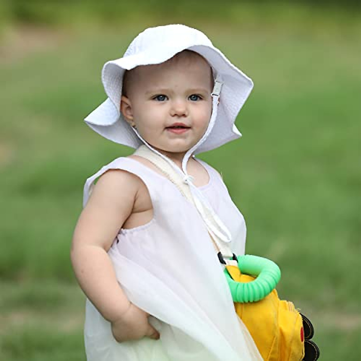 DASMINI Baby & Toddler Wide Brim Sun Hats UPF 50+ Sun Protection Bucket Cap Cute Adjustable Hat (wht Seersucker, 0-6M)