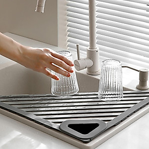 Foldable Triangle Roll-Up Dish Drying Rack Over The Sink Dish Drainer Drying Rack For Small Sink Corners Sink Organizer Kitchen Sink Accessories Space-Saving Rustproof Trivet Organizer With Sink Caddy
