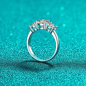 3-Stong Moissanite Engagement Rings for Women, 4CT Three Stone Moissanite Ring 18K White Gold Plated Silver Moissanite Rings, D-E-F Color Clarity Anniversary Wedding Engagement Rings for Proposal Promise Ring for Her Ring Size 5