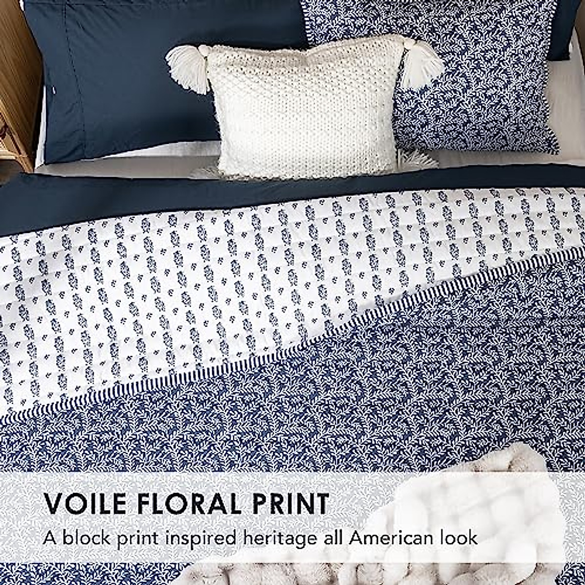 EVERGRACE Floral Printed Quilt Comforter Set Queen Size, 3 Pieces (1 Reversible Quilt Bedding Set, 2 Pillow Shams), Microfiber Lightweight Coverlet Bedspread for All Seasons, Foggy Blue, 92"x96"