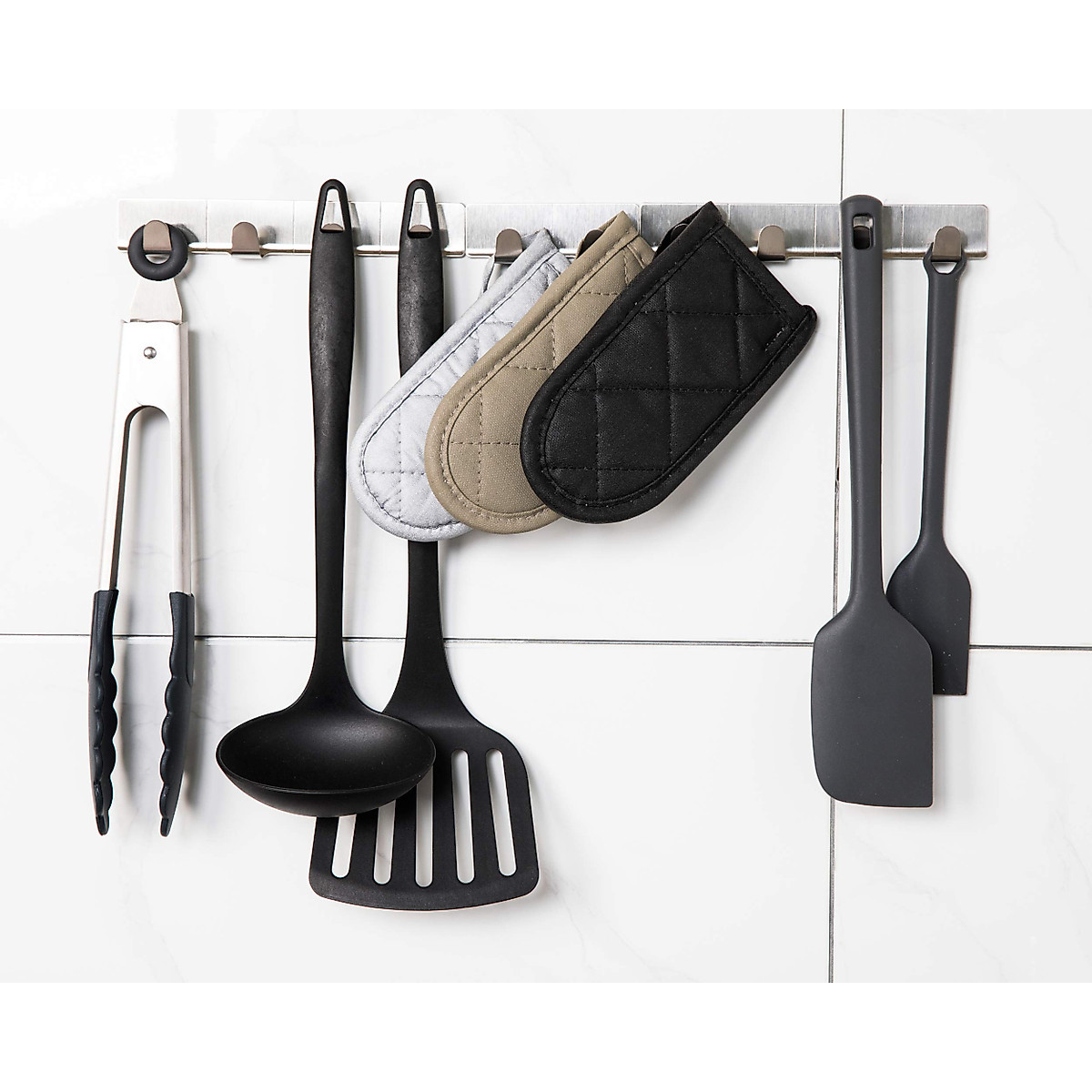 Buzhan Striped Cast Iron Skillet Handle Cover, Durable Pot Holder Sleeve, Heat Resistant Machine Washable Handle Mitts, 2 PCS