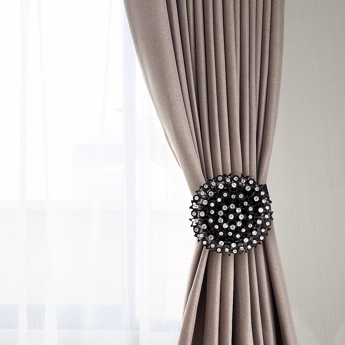 Simplify Magnetic Curtain Tie Back | 7.5”-7.9” | Iron | Jewel Design | Decorative Holdback | Home Décor | Window | Black