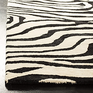 SAFAVIEH Soho Collection 2'6" x 12' Black / White SOH435A Handmade Premium Wool Runner Rug