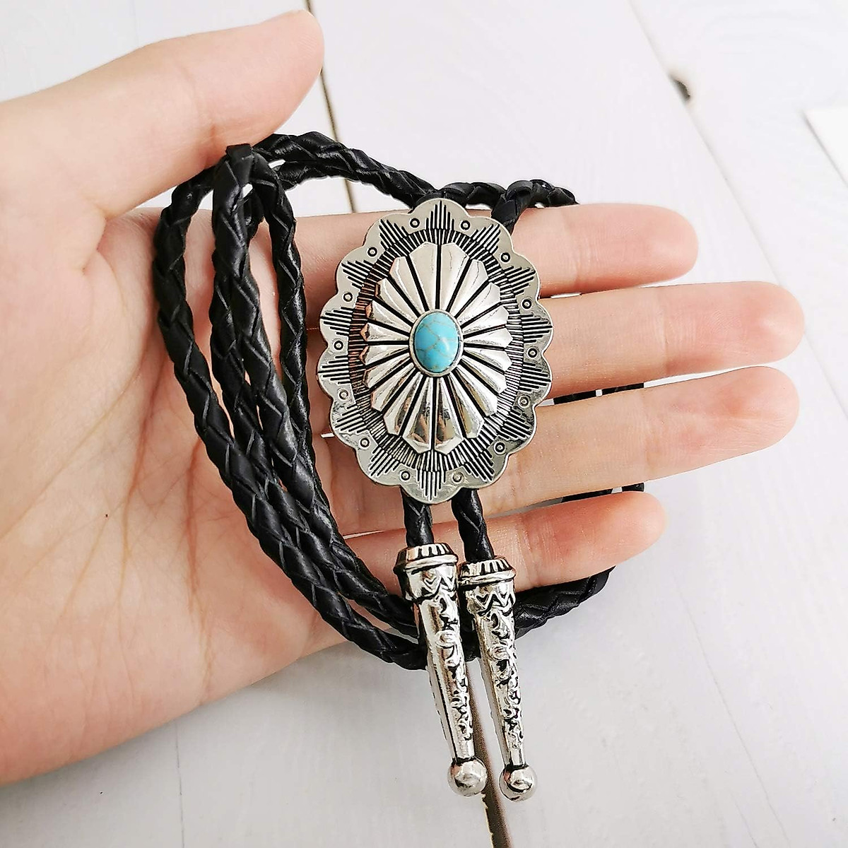 LAXPICOL Vintage Turquoise Stone Bolo Tie For Men Western Cowboy Oval Cool Retro Bola Tie Necktie