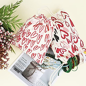 EYNDYN 30Pieces Heart Canvas Gift Bags with Drawstring Valentines Day Bag Wedding Wrapping Bags for Valentines Day, Weddings Anniversary, Baby Showers, Bridal Party Favors