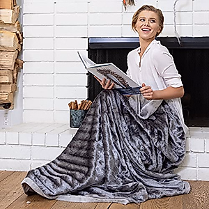 Ailemei Direct Plush Faux Fur Blanket, Twin to Full Size Luxury Soft Shaggy Fleece Fall Blankets, Elegant Warm Cozy Brushed Fuzzy Blanket, Lightweight Throw Blanket for Couch and Bed, Grey