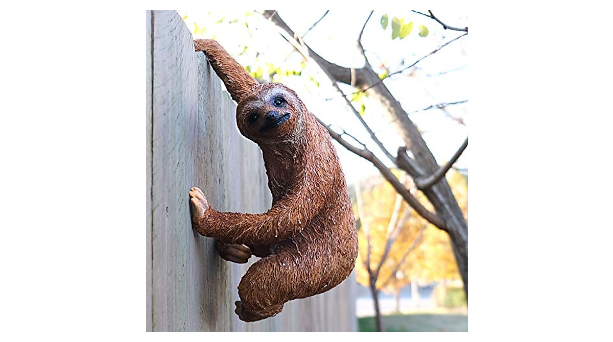 BELLA HAUS Design Sloth Fence Hanger - Unique Outdoor Decor