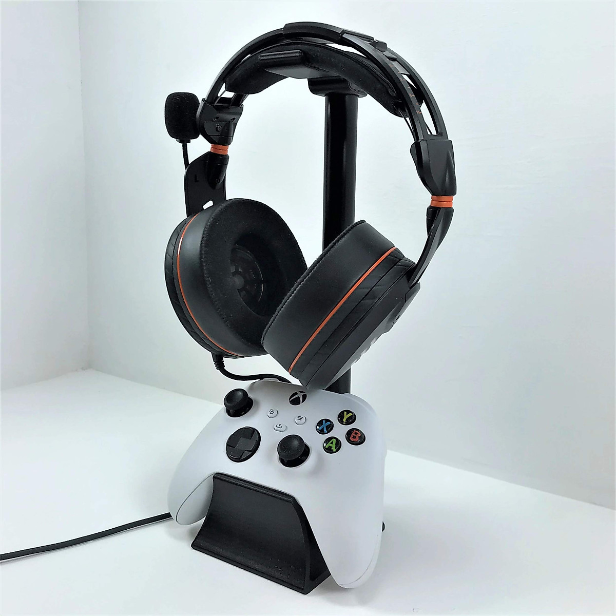 3D Cabin Product Compatible with Xbox Controller Stand and Headphone Hanger/Holder for Xbox Series X/Series S/One/One S/One X Remote Black
