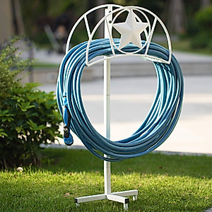 AMAGABELI GARDEN & HOME Garden Hose Holder Hanger Stand Freestanding for Outside Holds 125ft Water Hose Detachable Rustproof Organizer Storage Metal Heavy Duty Ground Stakes White BG397