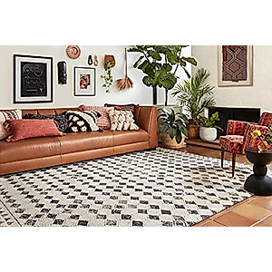 Justina Blakeney x Loloi Yeshaia Collection YES-02 Black/Neutral Transitional 7'-9" x 9'-9" Area Rug