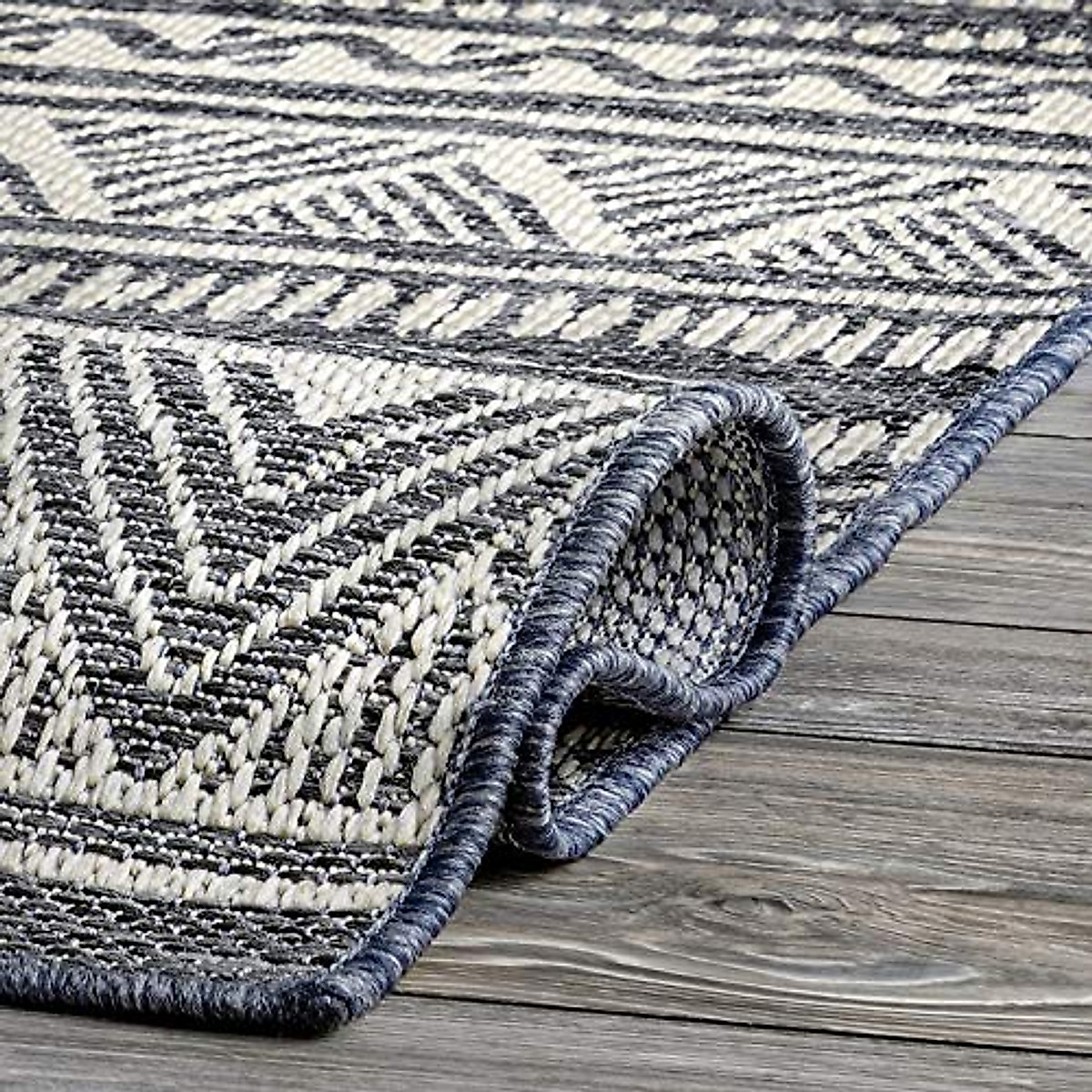 nuLOOM Charter Striped Tribal Indoor/Outdoor Area Rug, 6' 7" x 9', Grey