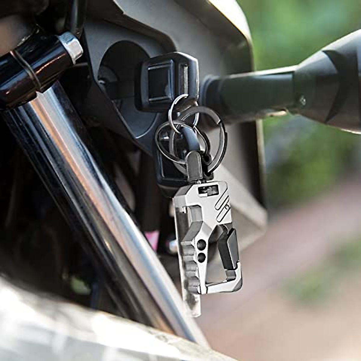 Yonput 1 PC Heavy Duty Key Chain with 2 Key Rings Bottle Opener Keychain Key Chains for Carabiner for Men and Women (Silver)