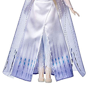 Disney Frozen 2 Frozen Finale Set, Anna, Elsa, Kristoff, Olaf, Sven Dolls with Fashion Doll Clothes and Accessories, Toy for Kids 3 and Up (Amazon Exclusive)