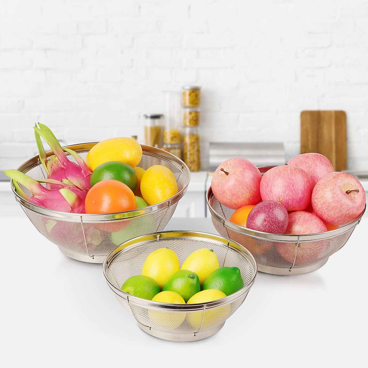 3 Pack Strainers for Kitchen, 18/8 Stainless Steel Colander, Fine Mesh Strainer for Pasta, Rice and Fruit, Sieve for Strain, Drain, Rinse or Steam (5-Quart, 4-Quart and 3-Quart)