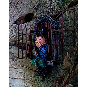 Gnome Tree Decorations Outdoor, Tree Stump Decor, 5.5 Inch Gnomes Garden Decorations, Elf Out The Door Tree Hugger, Funny Back Yard Decor, Garden Peeker Yard Art (Women)