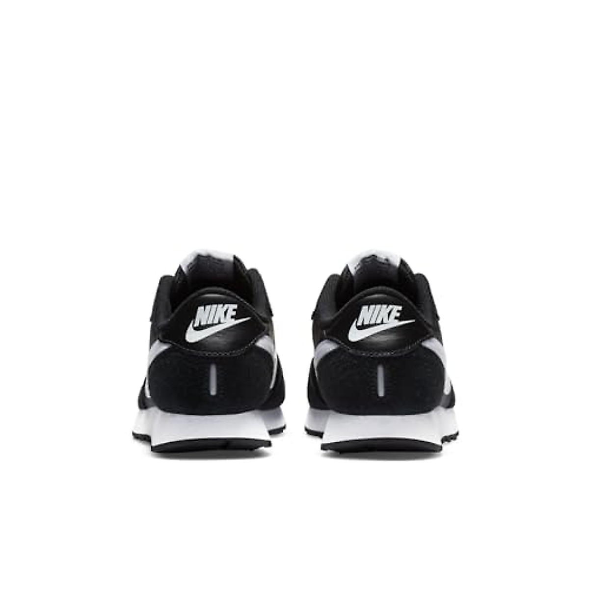 NIKE Boy's Sneakers Fitness Shoes, Black White, 39 EU