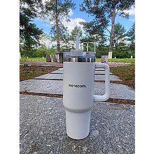 HOT&COOL 40oz Tumbler with Handle, Insulated Tumbler with Straw, Insulated Cup,Reusable Insulated Travel Mug, Leak Proof Tumbler for Iced & Hot Coffee,Tea or Water & Much More, Gift him/her