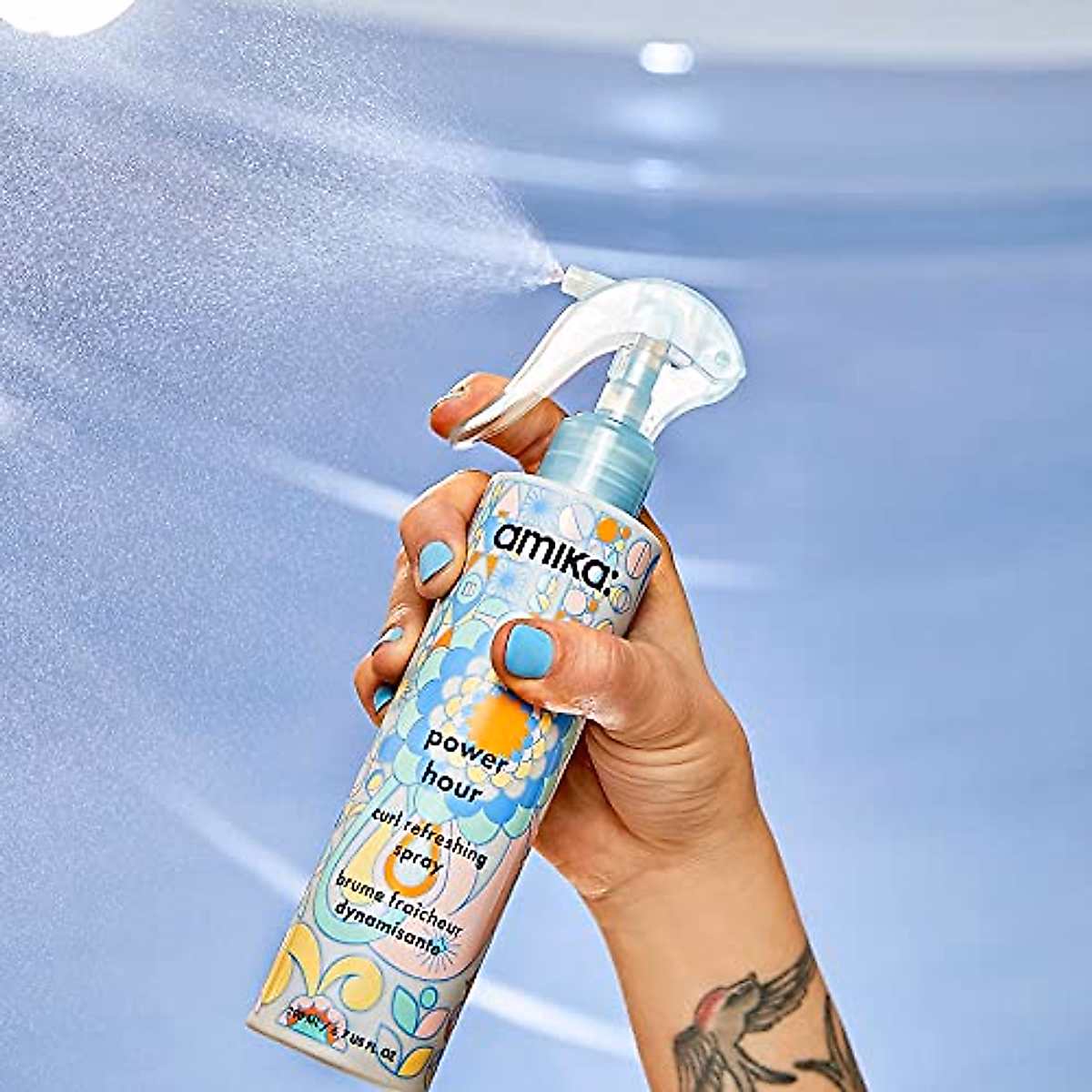 amika power hour curl refreshing spray