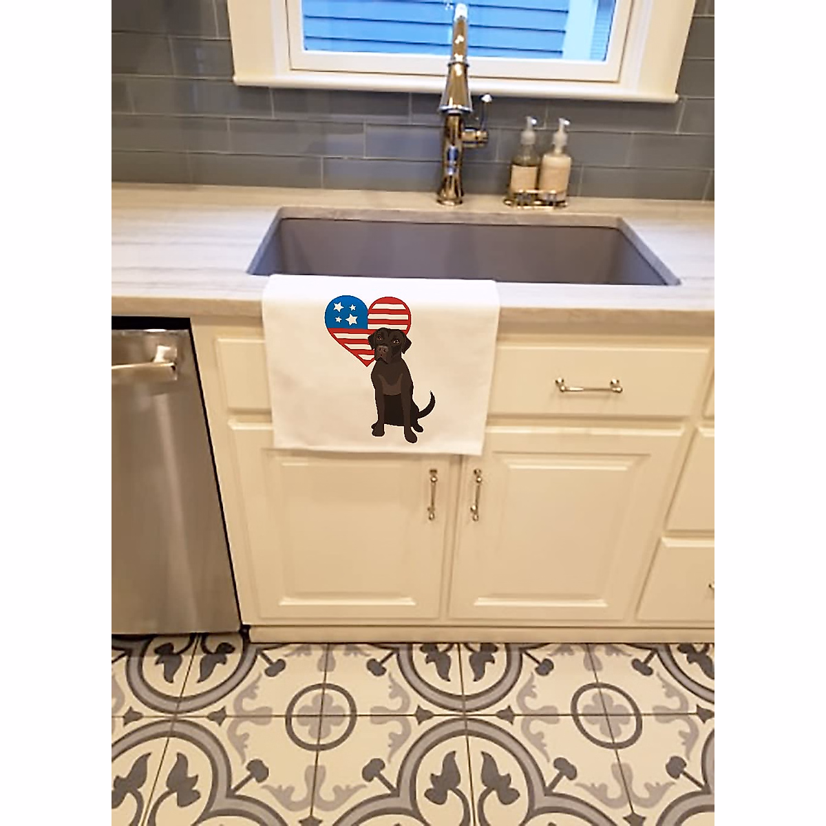 Caroline's Treasures WDK4200WTKT Labrador Retriever Chocolate #1 Patriotic White Kitchen Towel Set of 2 Dish Towels Decorative Bathroom Hand Towel for Hand, Face, Hair, Yoga, Tea, Dishcloth, 19 X 25,